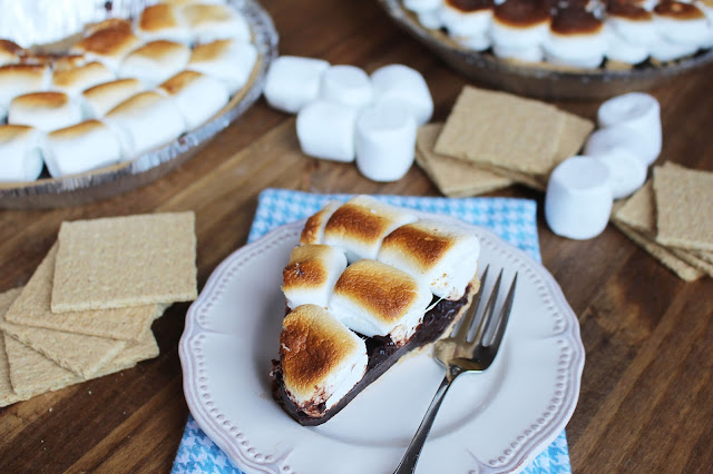 5-Ingredient S'mores Pie - kyleeskitchenblog.com